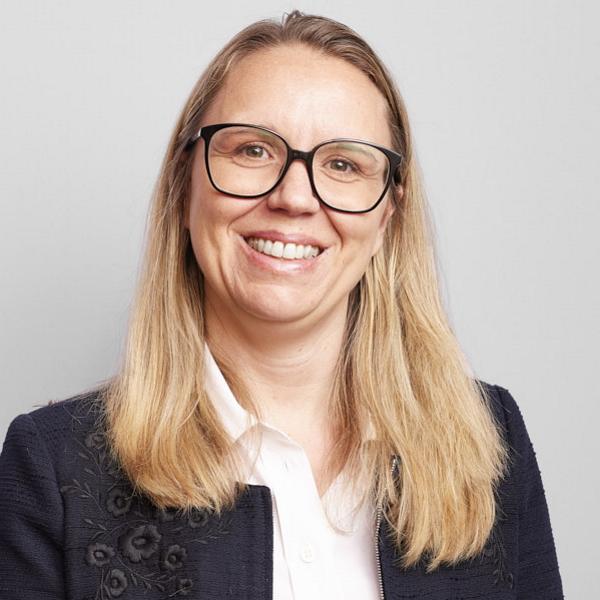 Emilie Le Maoût - Senior Associate en Droit de la Clientèle Privée