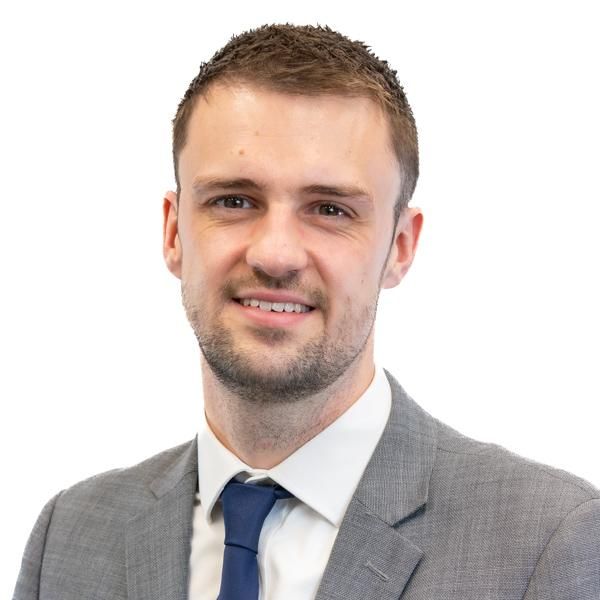 Michael Flett | Senior Associate | Corporate/M&A | CMS UK