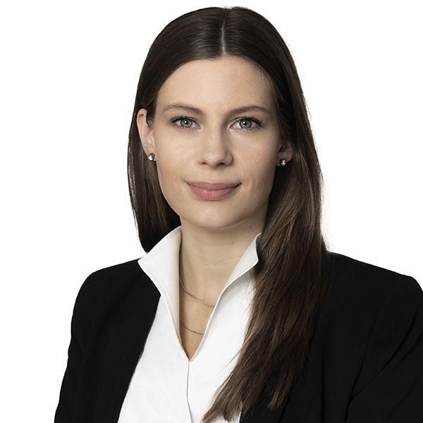 Julia Menke - Senior Associate für Restrukturierung und Insolvenz in ...